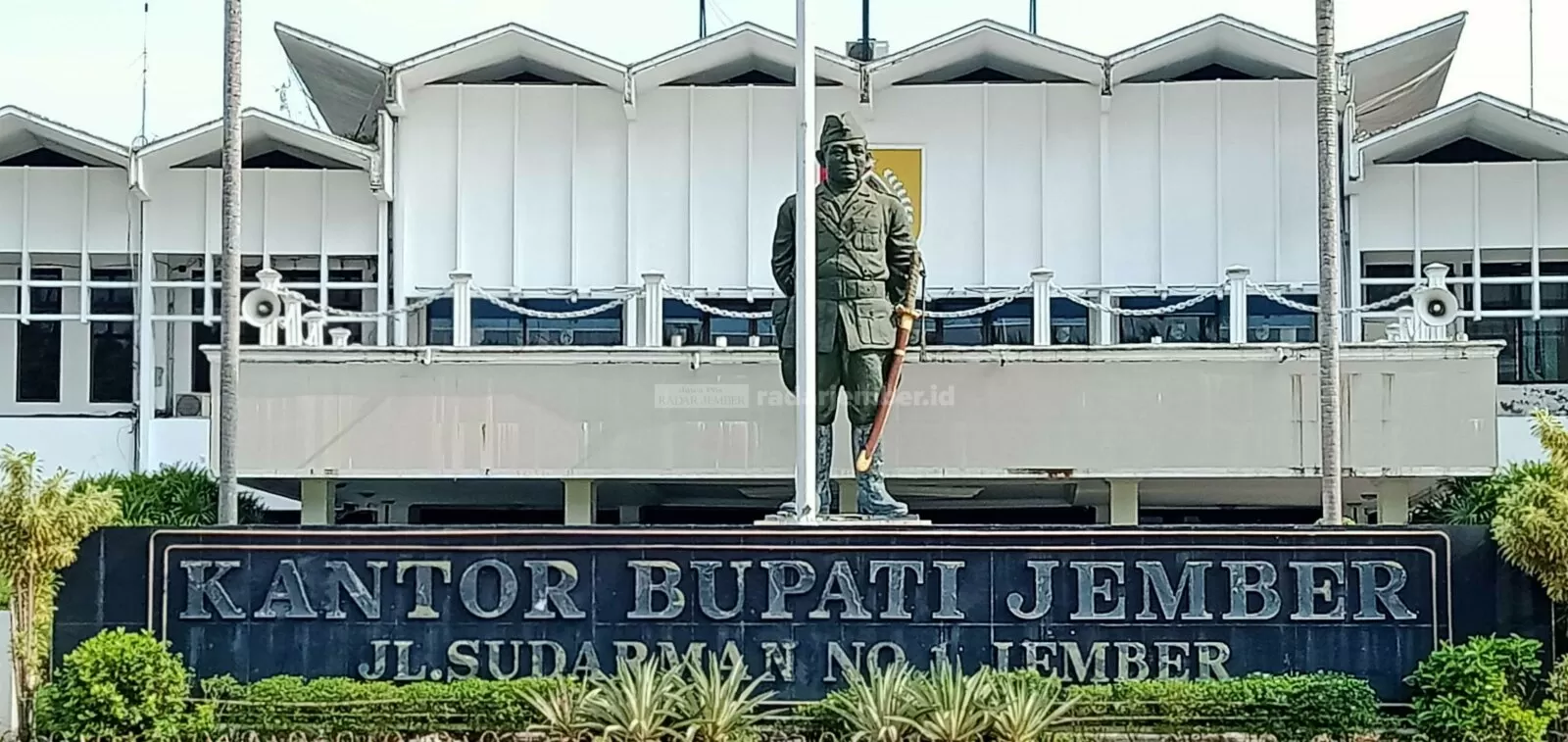 Pemkab Jember akan Berikan Beasiswa untuk 8 Ribu Mahasiswa Berprestasi ...